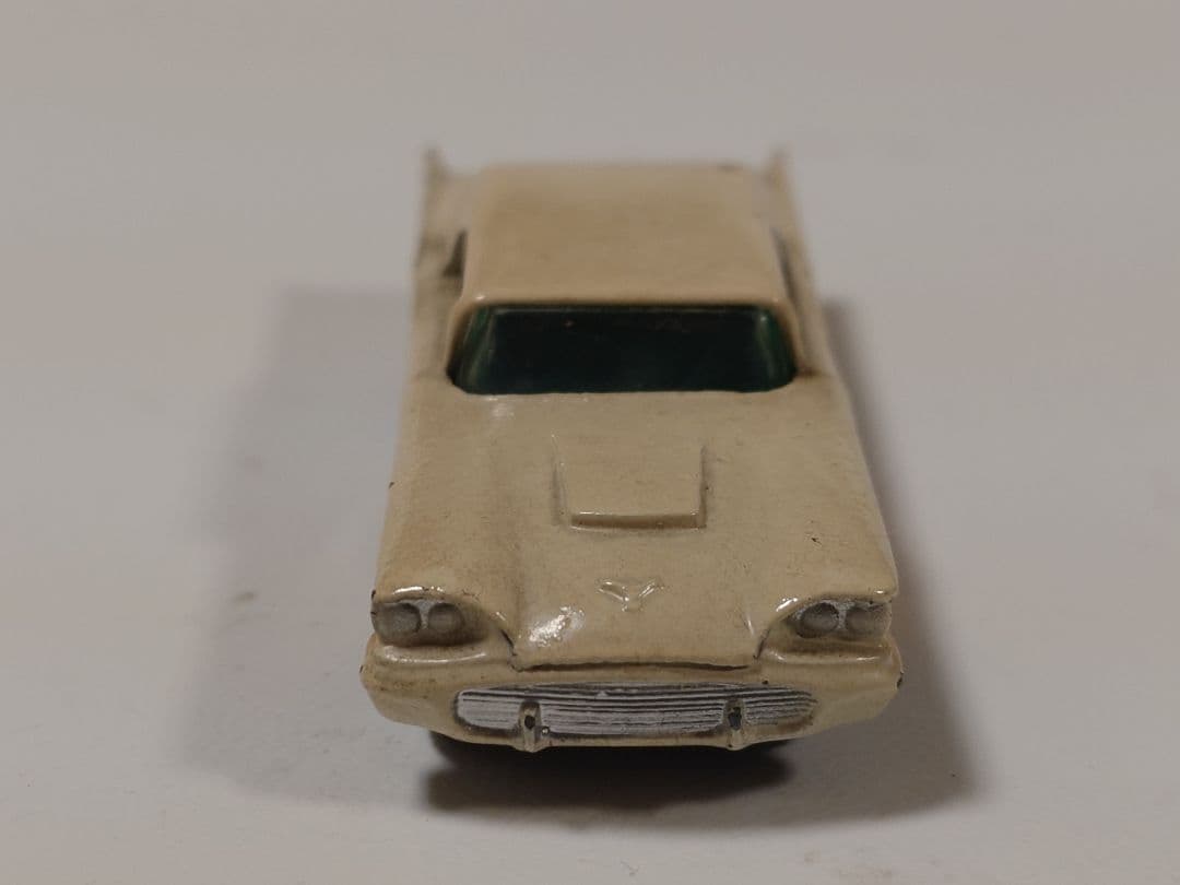 ミニカー MATCHBOX No.75 FORD THUNDERBIRD
