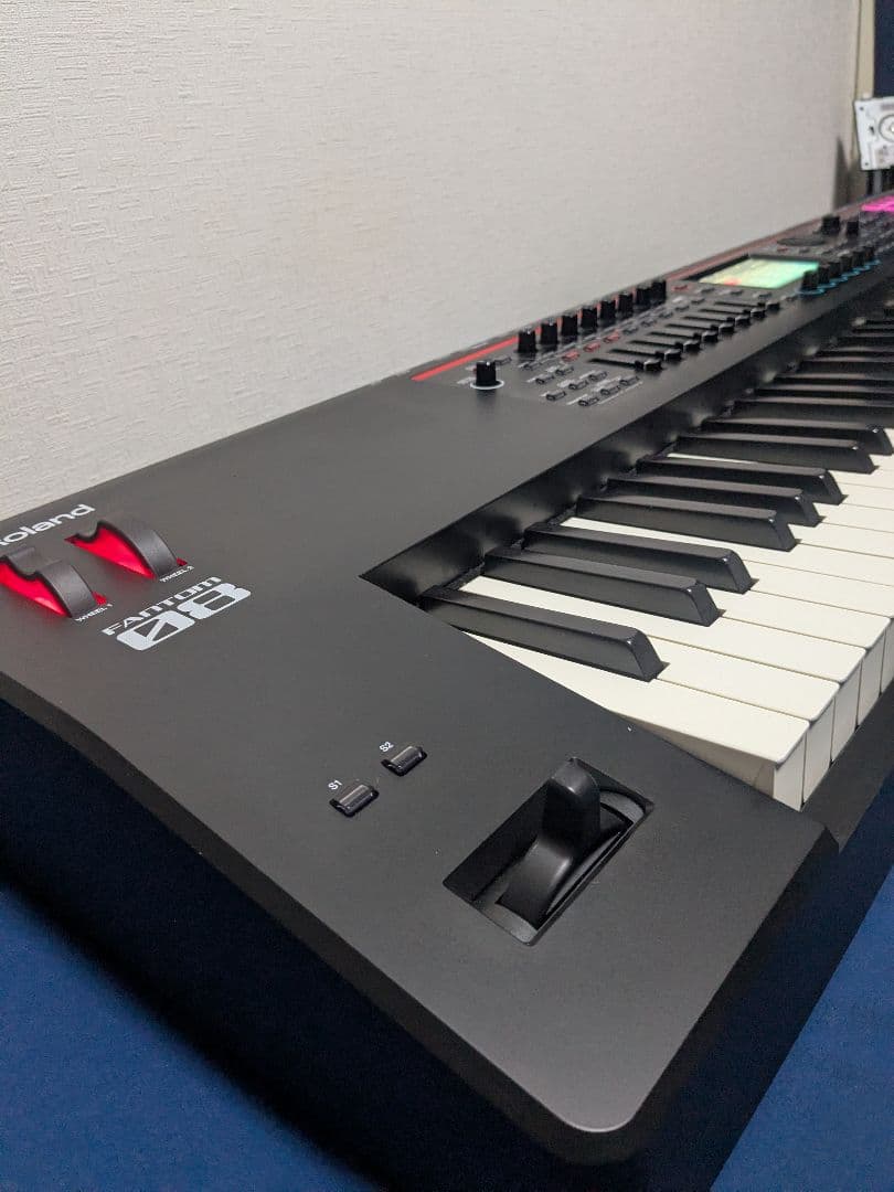 Roland fantom08 88鍵シンセサイザー