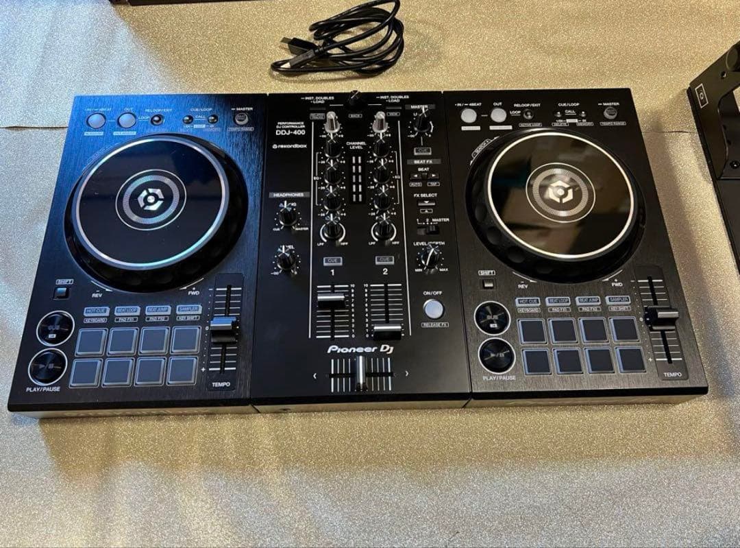 DJコントローラー　Pioneer DDJ-400