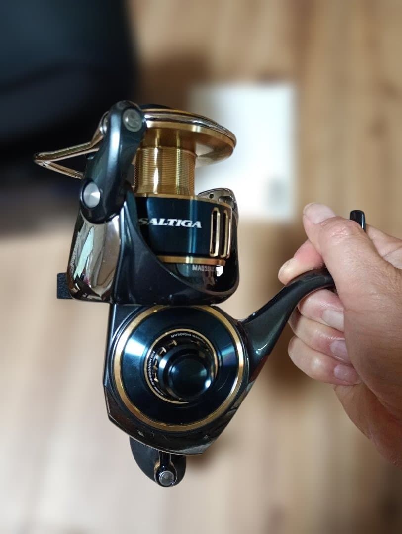 Daiwa Saltiga スピニングリール　25ソルティガ10000H