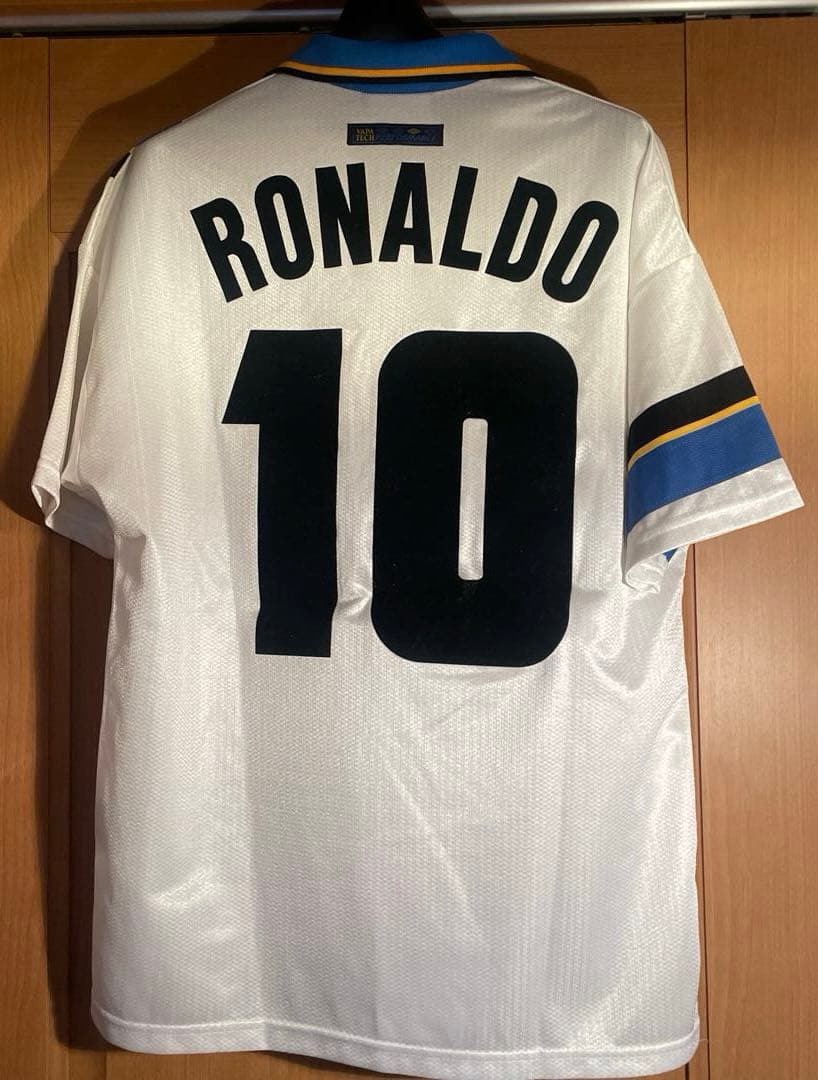 インテル RONALDO 背番号10 ユニフォームシャツ UMBRO