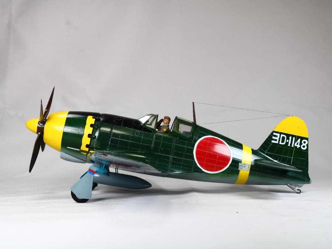 ハセガワ　1/32スケール　雷電　二一型　完成品