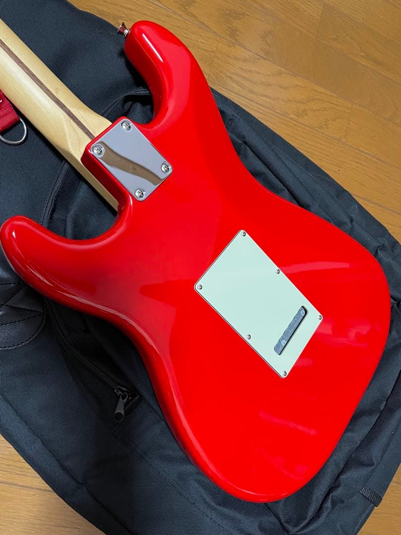 美品　フェンダー　Fender ストラト 2024 MIJ Hybrid II