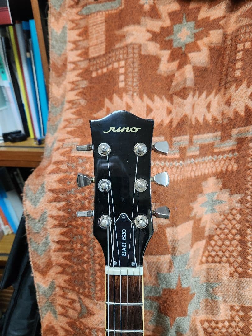 再出品(..)Juno BLS-620 レッドエレキギター シャパンヴィンテージ
