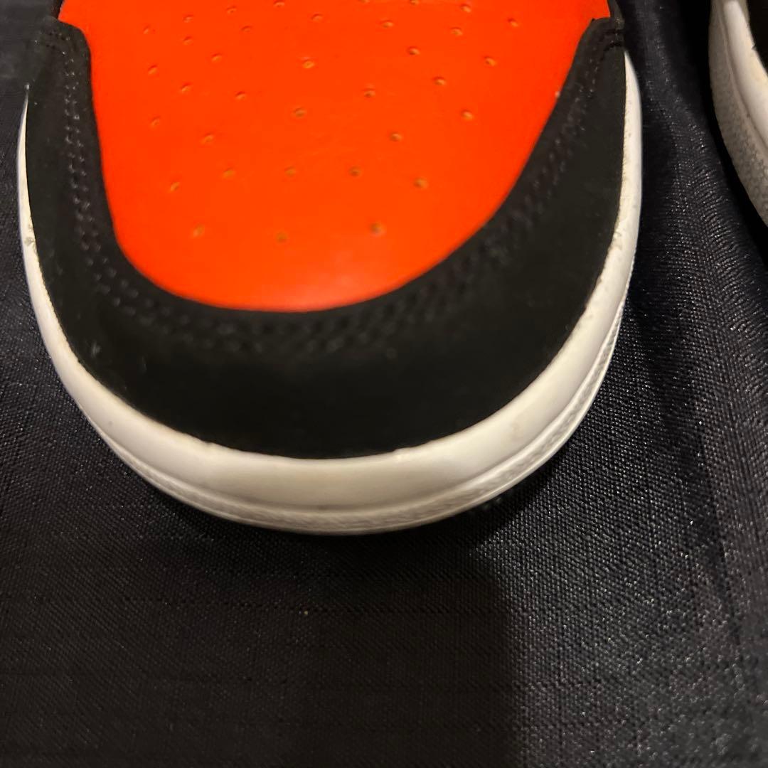 ナイキAir Jordan 1 Mid SE \"Amarillo Orange