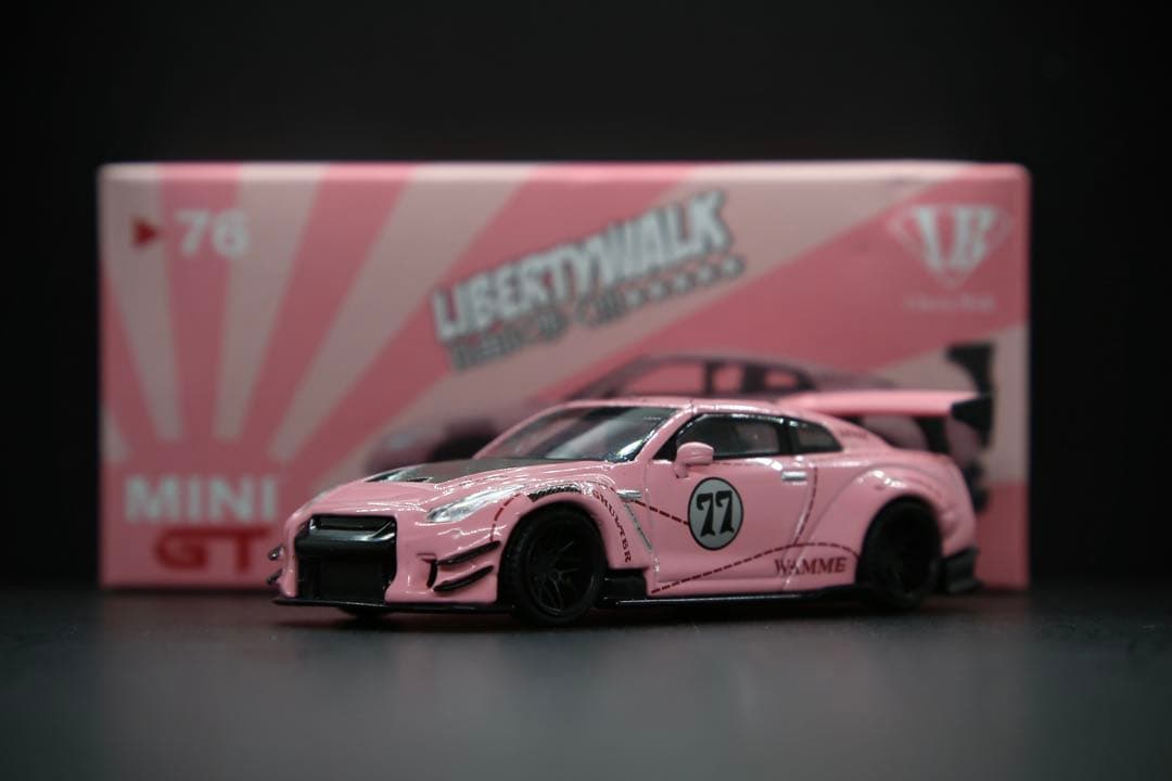 minigt / 1/64 LB★WORKS R35 ”Pink Pig“