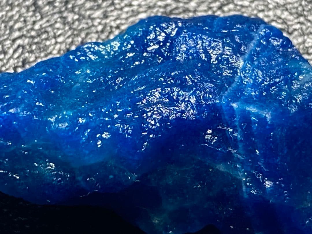 ハユーン　クリスタル　アウイン　アウイナイト　29ct コバルトブルー