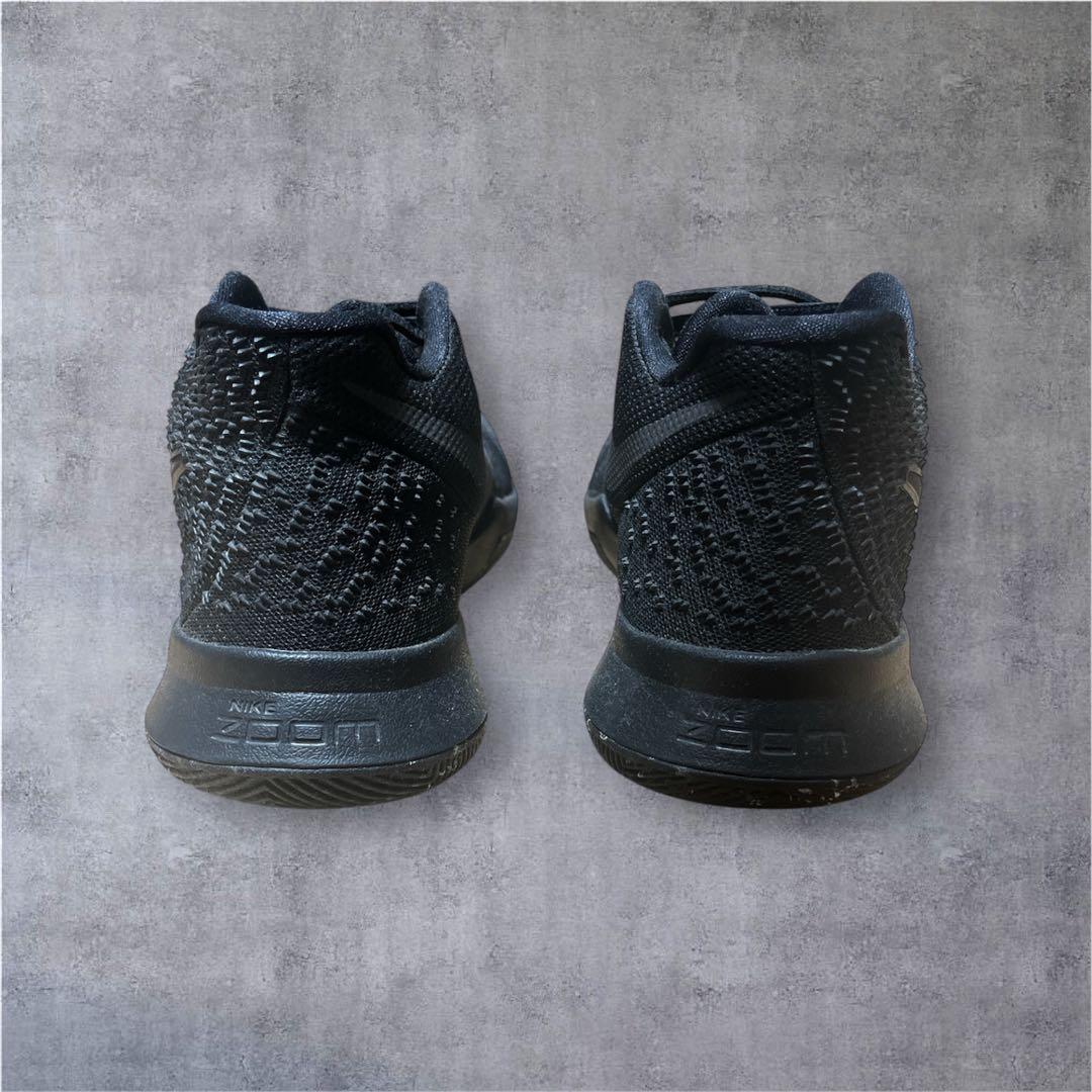 【新品未使用】kyrie3 Triple Black 26cm