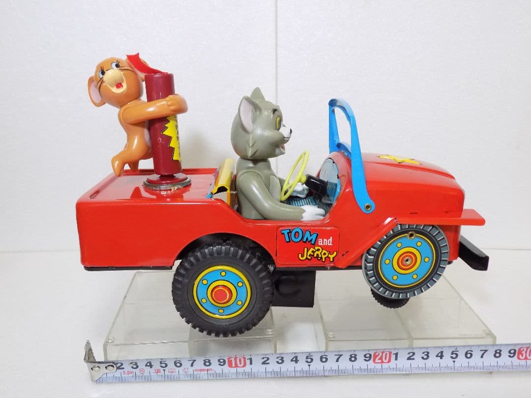 ブリキモダントーイ電動【TOM and JERRY COMIC CAR】動作品