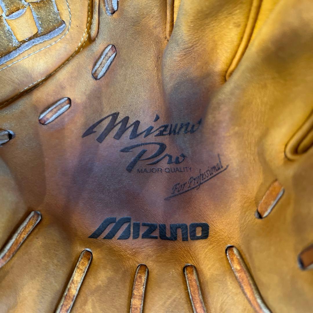 横浜ベイスターズ　秦裕二投手実使用品　ミズノ　ミズノプロ