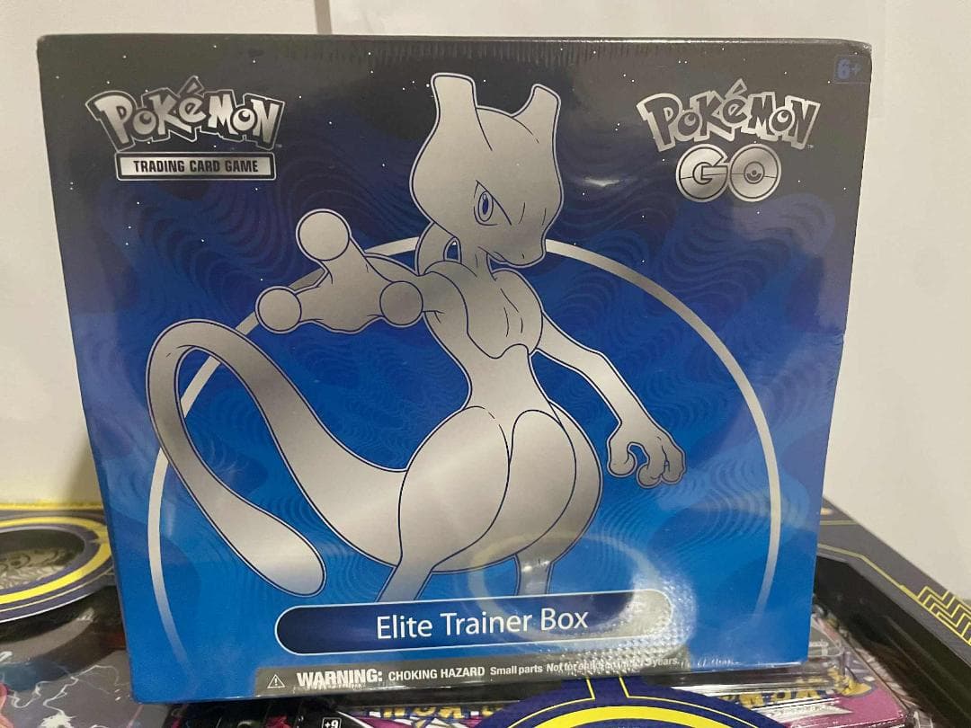 Pokémon GO Mewtwo ETB English