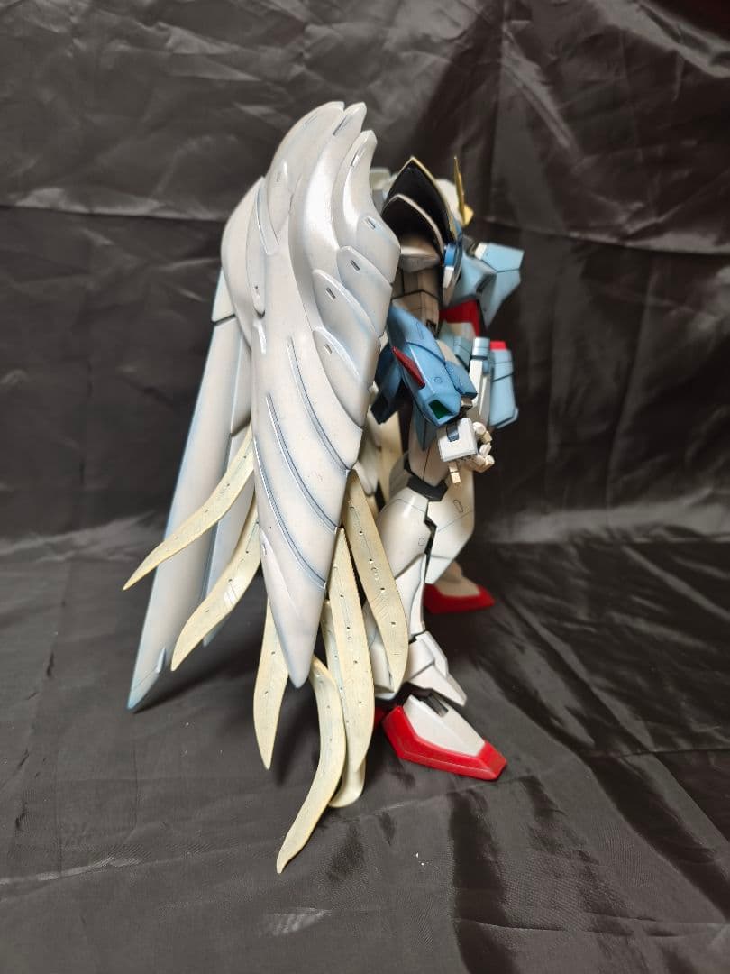 PG 新機動戦記ガンダムW Endless Waltz スノーホワイト完成品