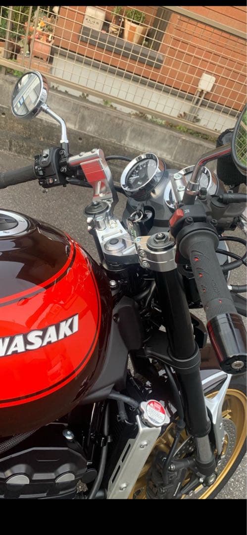 z900rsセパレートハンドオーバーレーシング(シルバー)