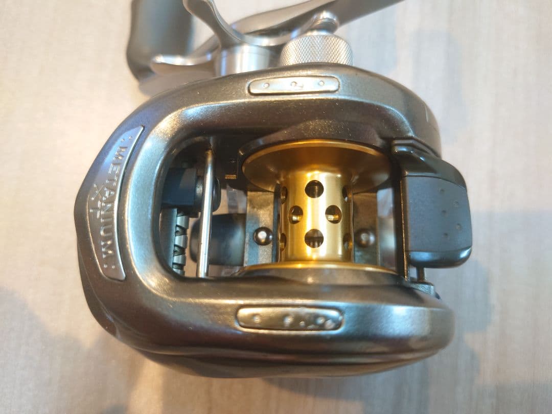 SHIMANO NIUM XT ベイトリール