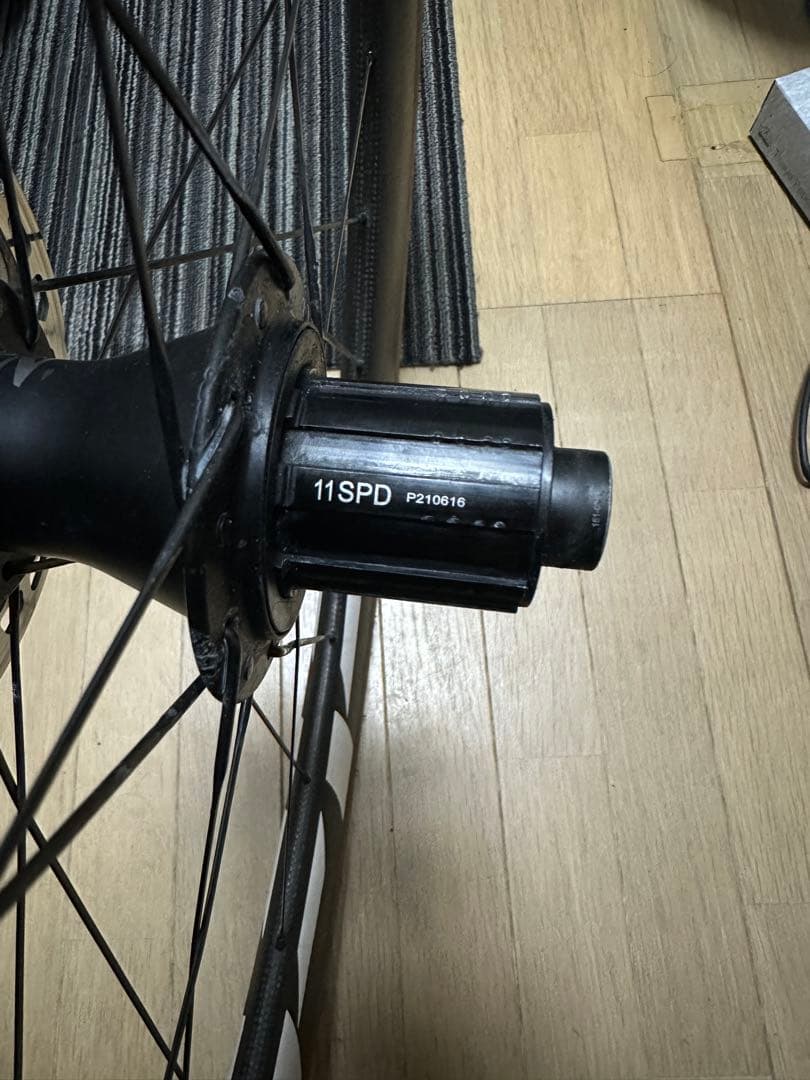 ZIPP404 FIRECREST シマノフリー　タイヤ付き