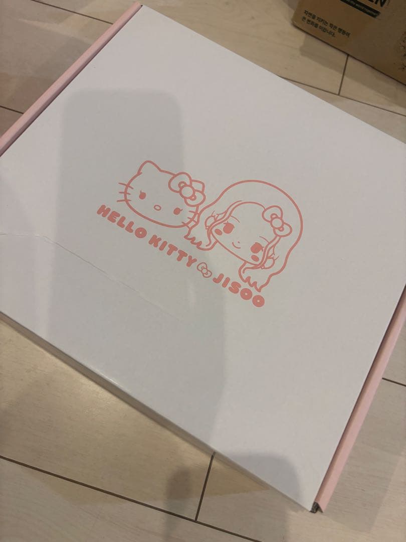 [HELLO KITTY x JISOO] ジス　ハローキティ　スリッパ