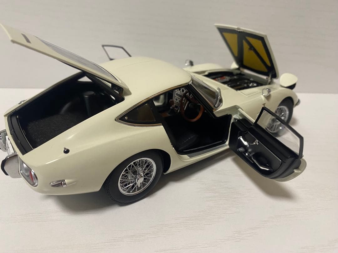 1/18 オートアート TOYOTA 2000GT ワイヤースポークホイール