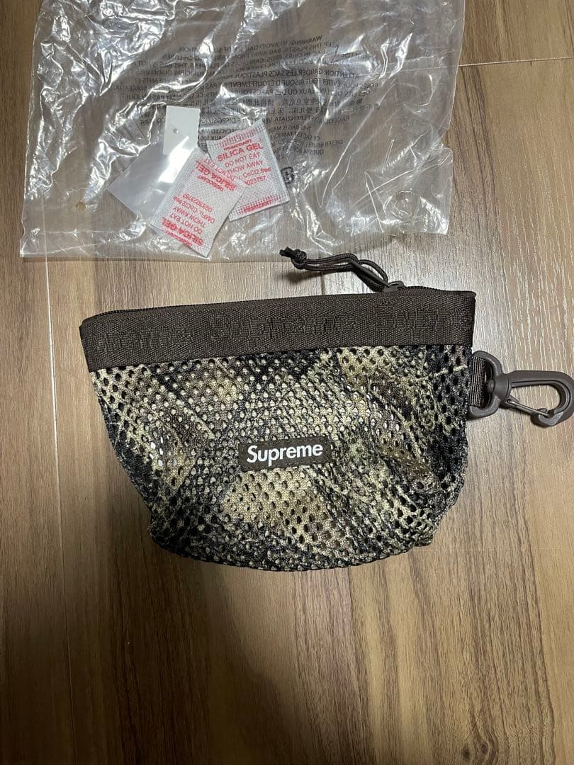 食器・餌やり・水やり用品 Supreme Mesh Mini Pouch