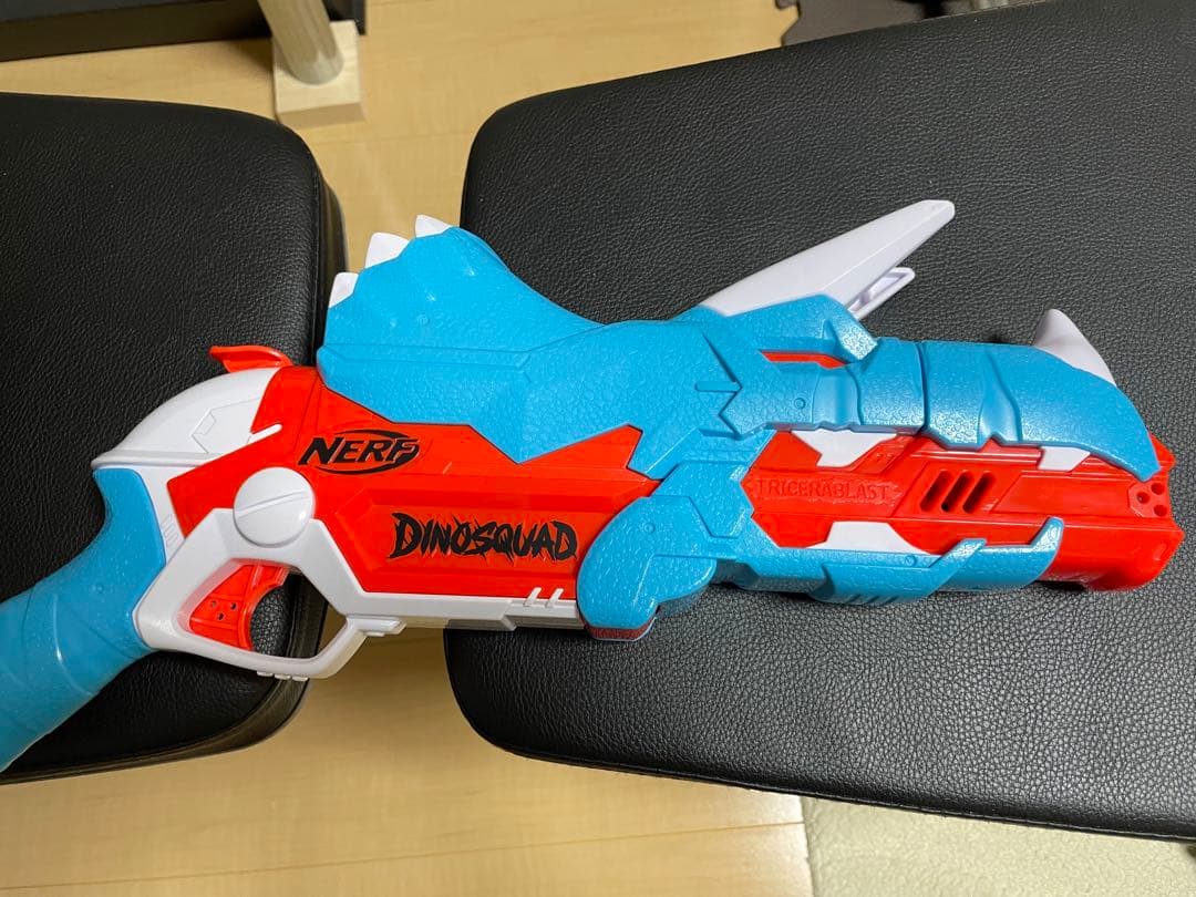 ナーフ　ダイノスクワッド　トリケラブラスト　nerf