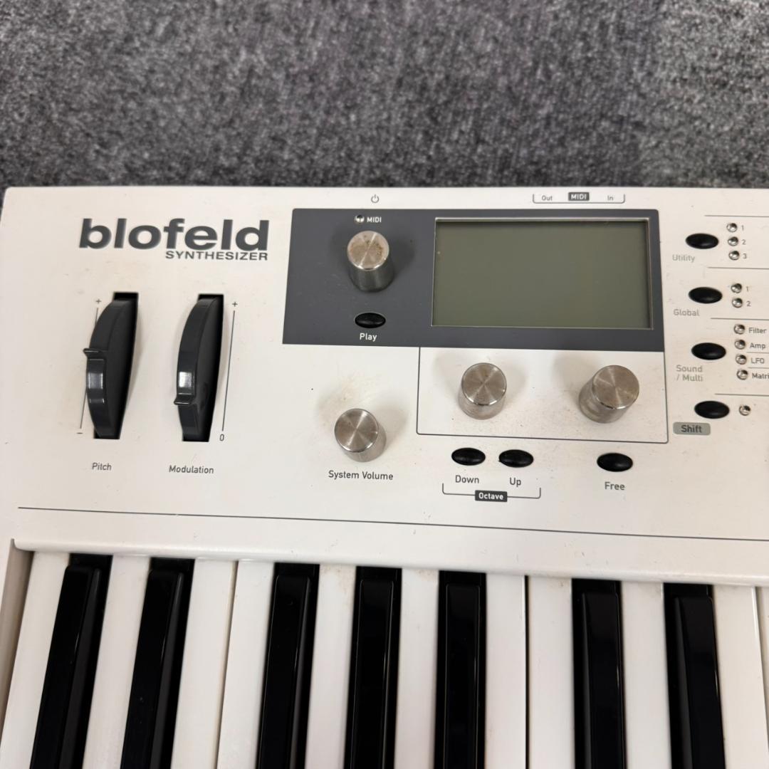 通電確認 Waldorf Blofeld Keyboard White