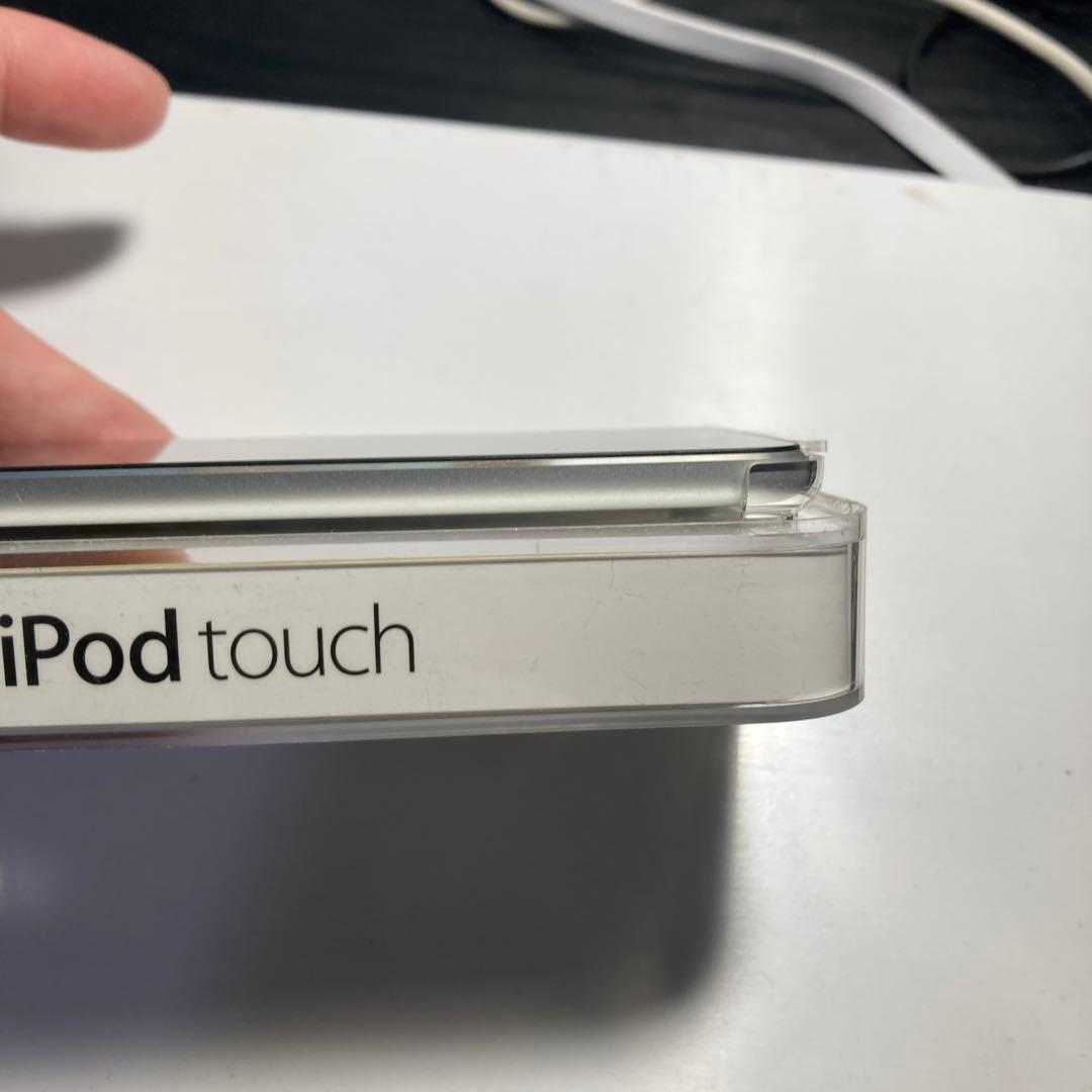 【新品未使用】iPod touch第五世代　16GB MGG82J/A
