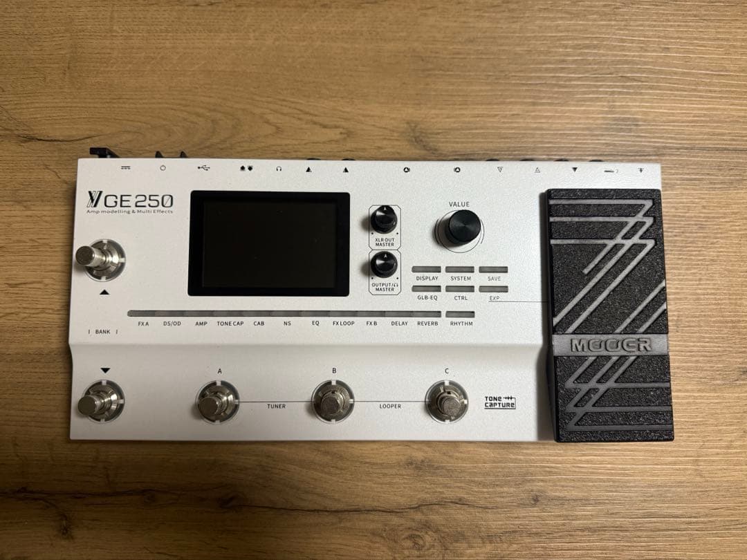 Mooer GE250 箱、マニュアル、acアダプター付属