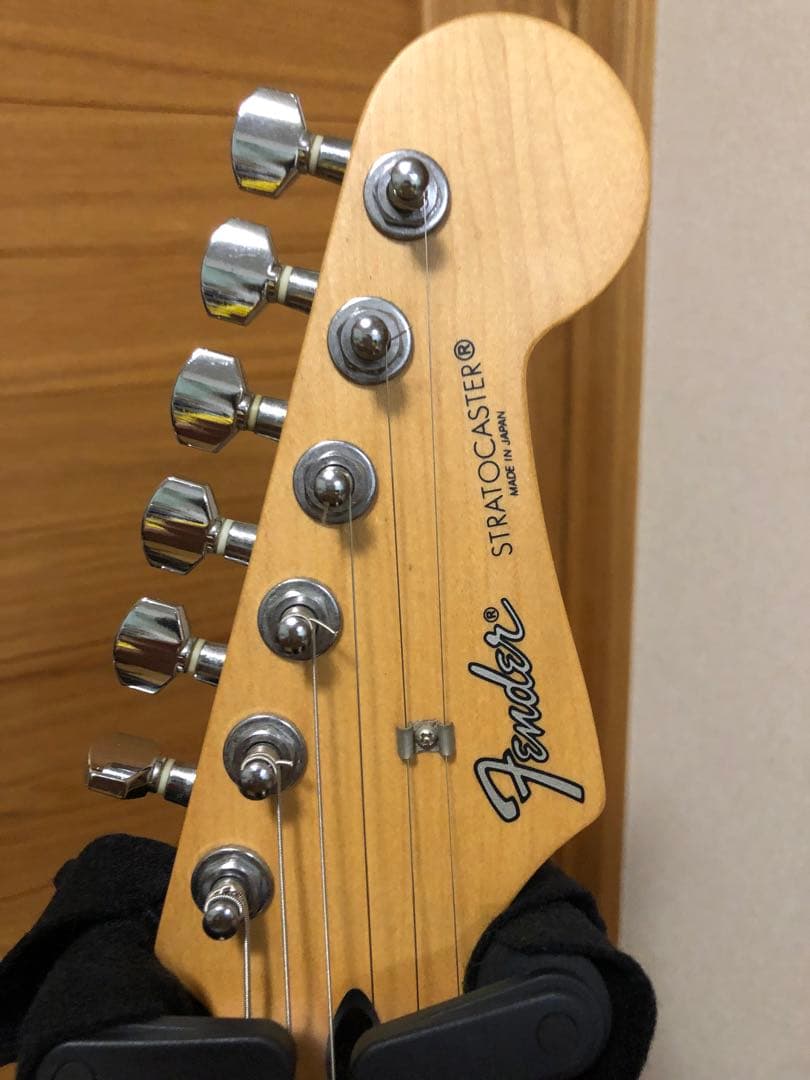 Y*.様 Fender Japan Stratocaster ブラックエレキギタ