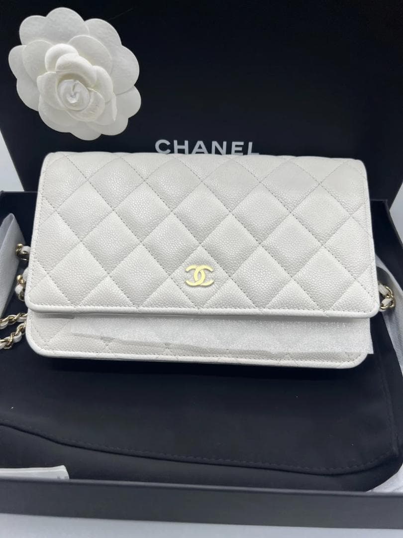 CHANEL チェーンウォレット キャビアスキン ゴールド金具
