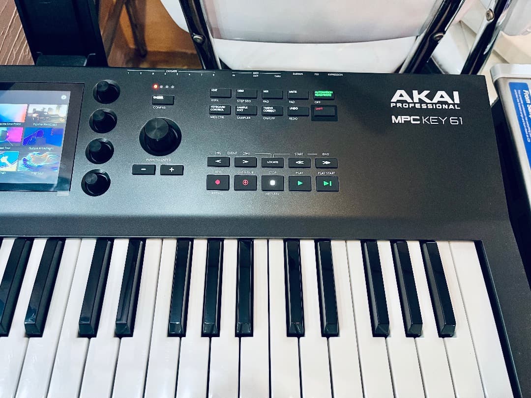 希少 AKAI MPC Key 61 生産完了品 即発送 サンプラー シンセ ②