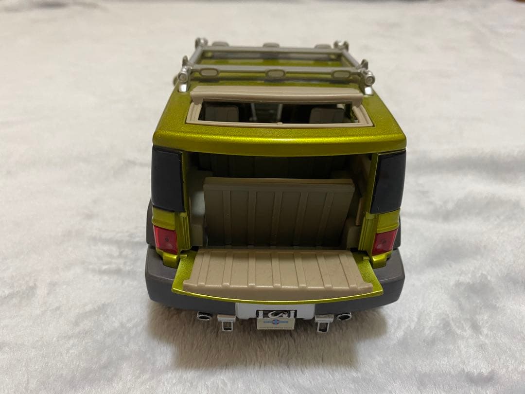 ミニカー Maisto Jeep Rescue Concept 1/18