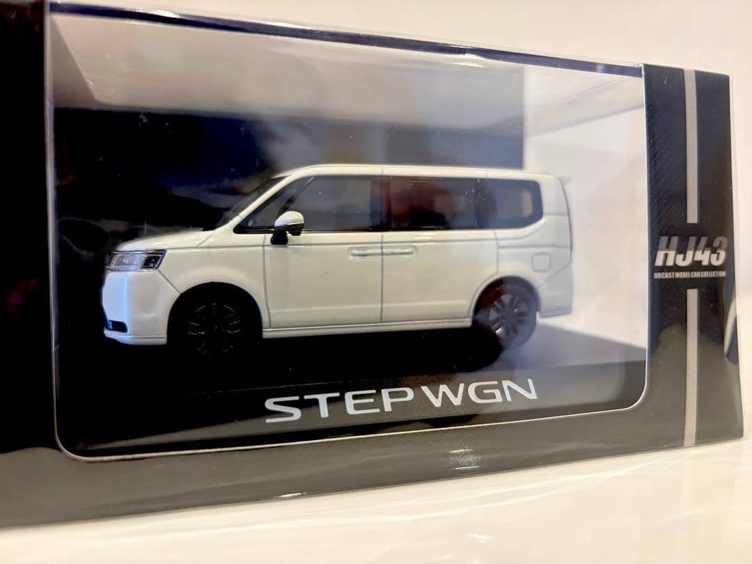 ステップワゴン　スパーダ　白　ミニカー　新品　1/43 ホンダ　STEPWGN