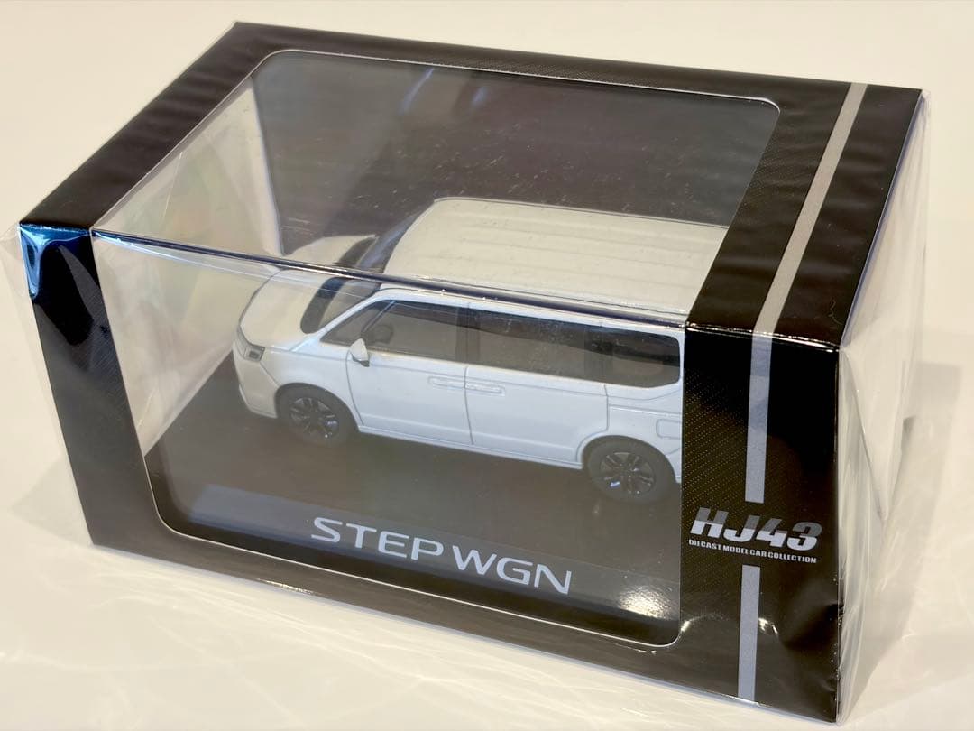 ステップワゴン　スパーダ　白　ミニカー　新品　1/43 ホンダ　STEPWGN