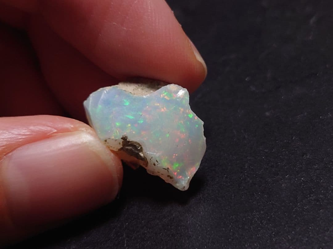 エチオピア　オパール　ジュエリーグレード　原石　鉱物標本