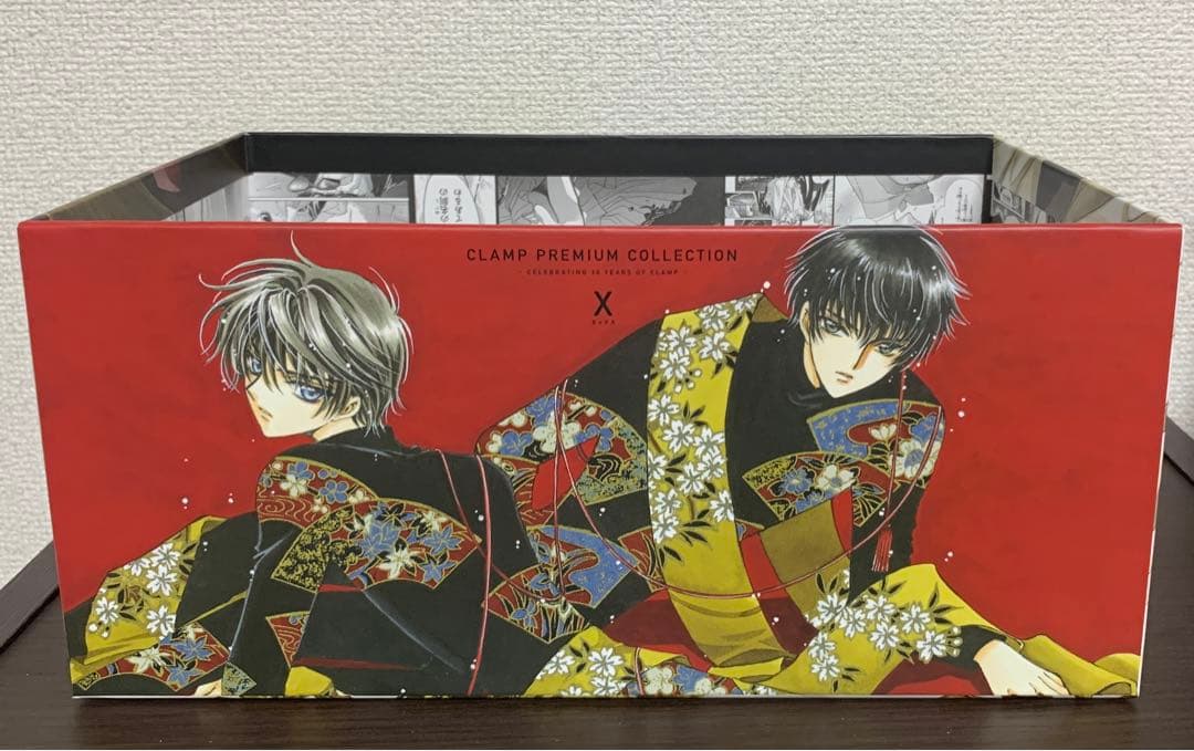 「CLAMP PREMIUM COLLECTION X」19冊収納BOX