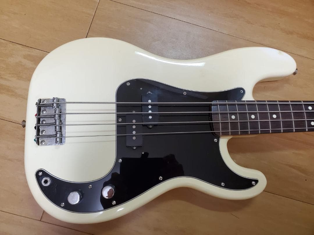 ベース Fender Precision Japan PB62-53 Vintage