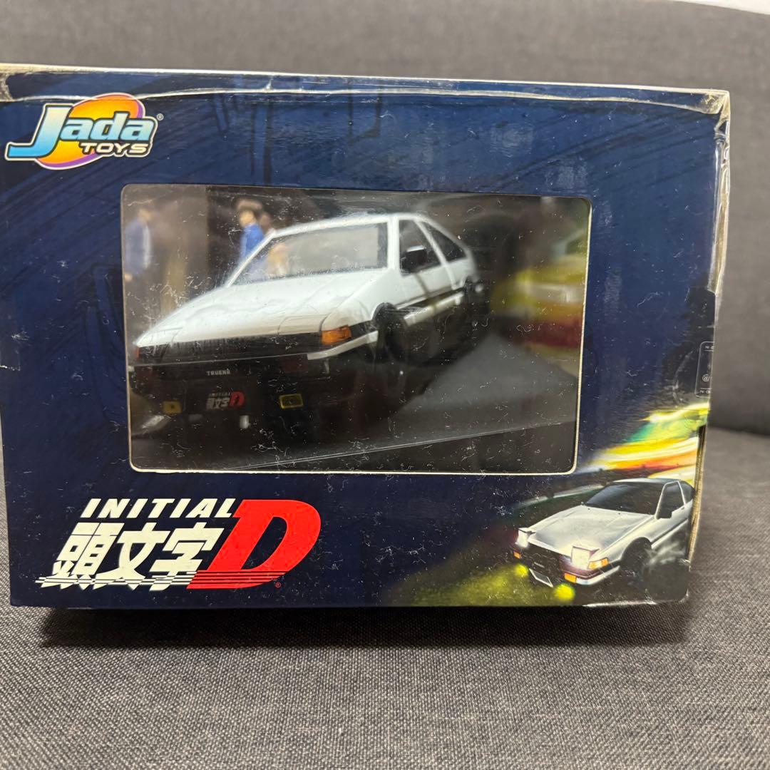 頭文字D トヨタ・トレノAE86 1/18 スケール