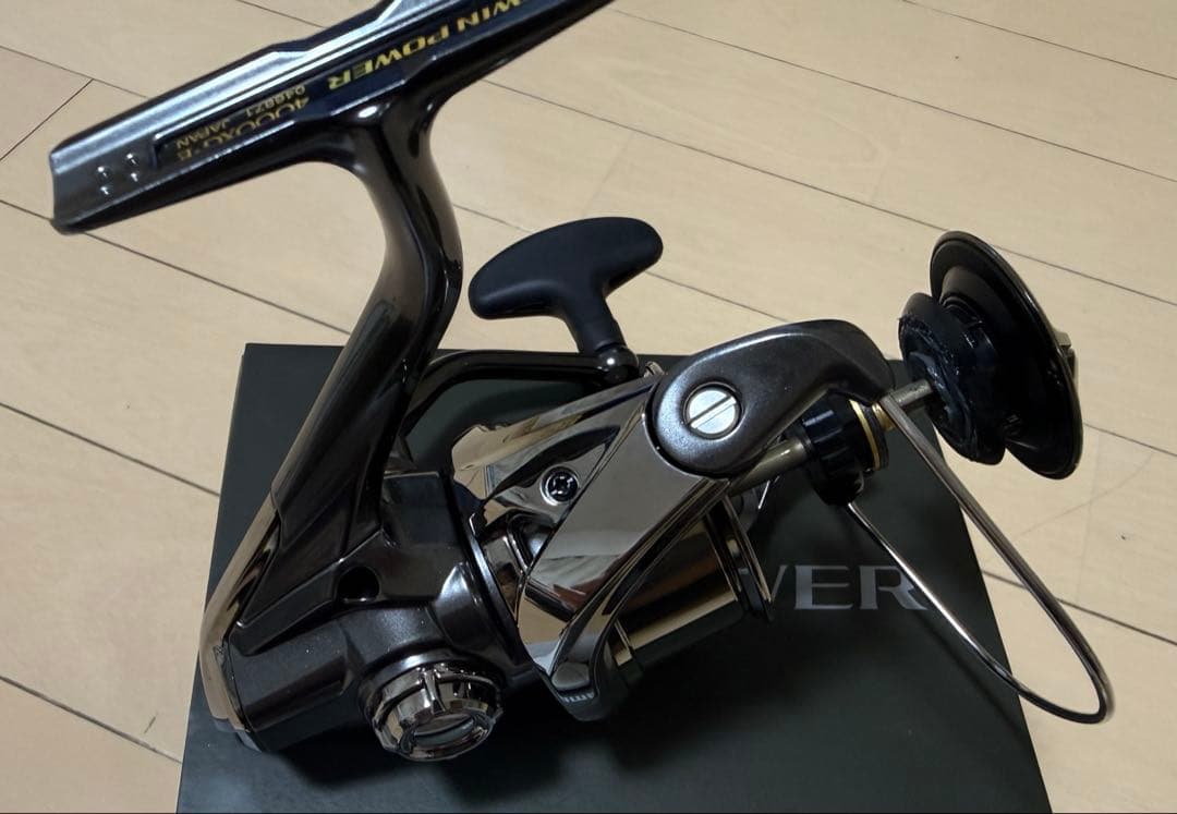 24ツインパワー4000XG（スプール無し）