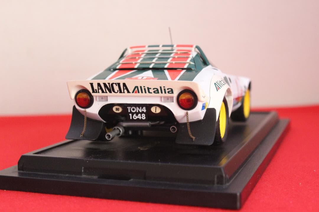 ミニカー 1/18 WRC ランチア・ストラトス(ライト点灯モデル)