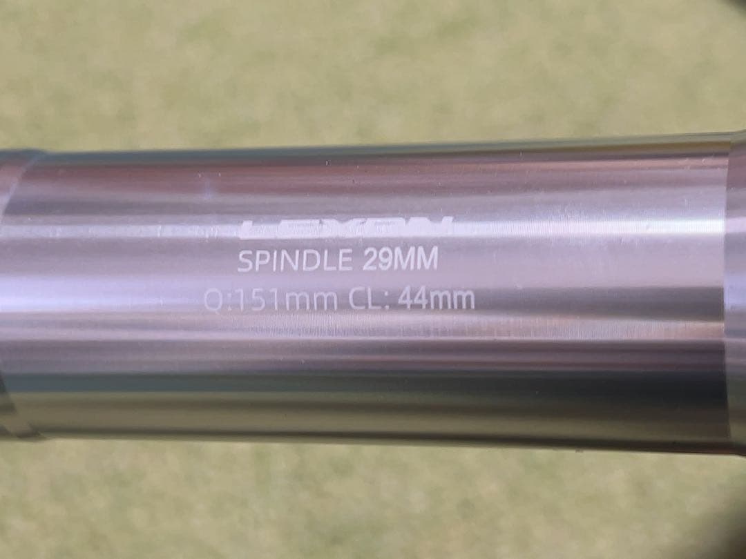 LEXON 超軽量カーボンクランク 162.5mm 29mmスピンドル 未使用品