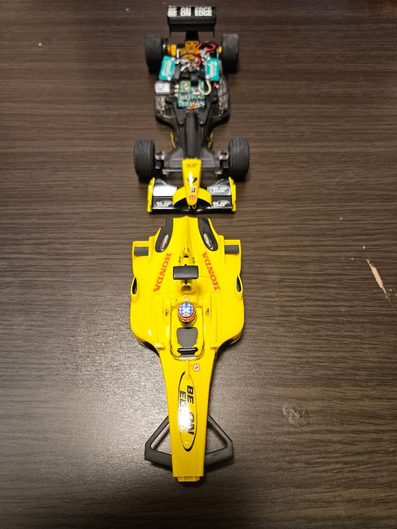 希少 販売終了佐藤琢磨モデル 京商ミニッツF1 シャーシ&ボディセット
