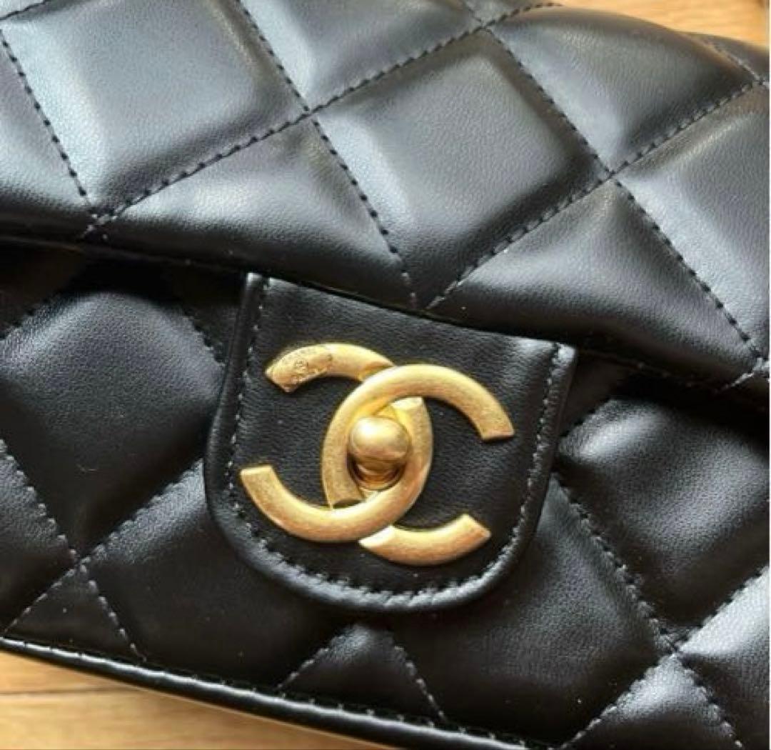 CHANEL キルティングショルダーバッグ　ハートチェーン　ノベルティー