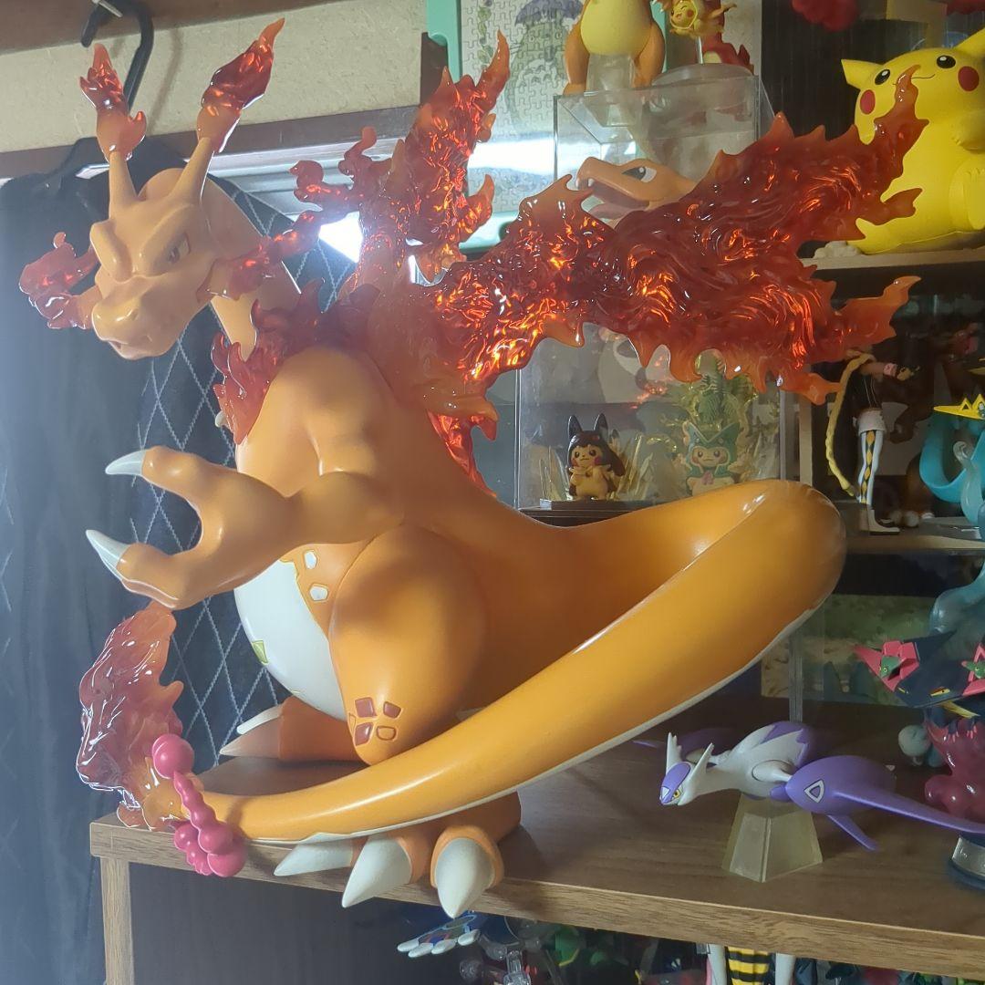 ポケモンフィギュア　巨大マックスリザードン