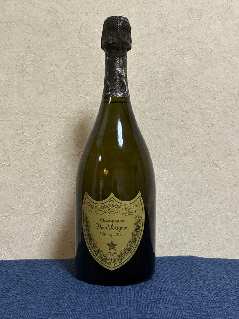 Dom Pérignon ドンペリニヨン　1996 シャンパン