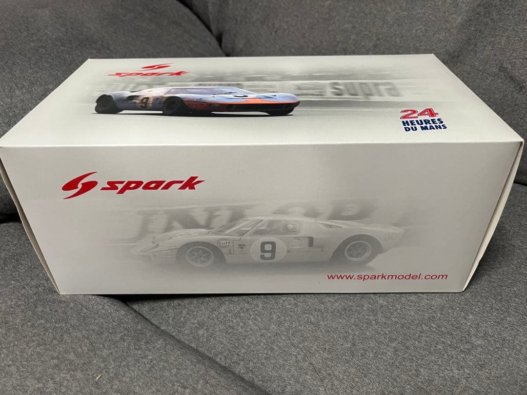 ミニカー 18 Ford GT 40 spark