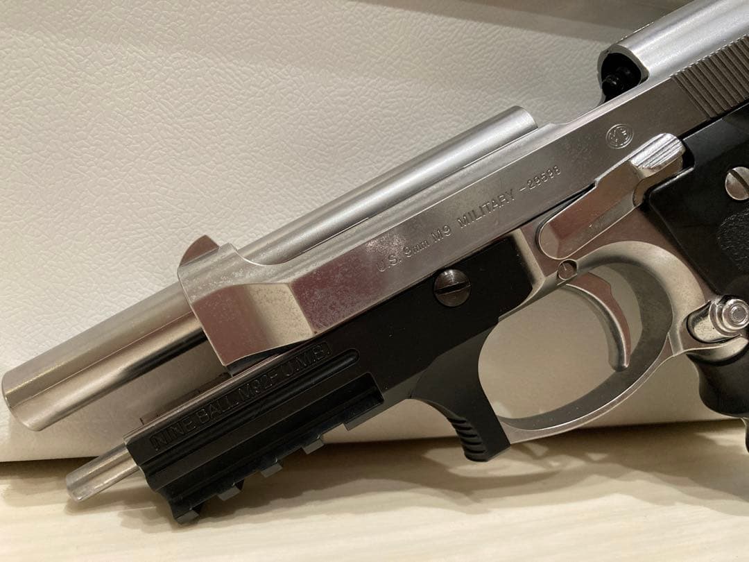 M92F マルイ　ステンレス　ロングマガジン付き　ガスブローバック　ガスガン