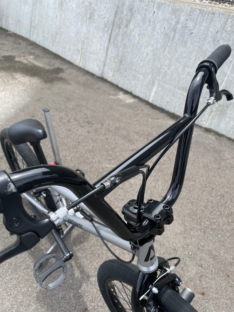 送料込み　ARES BIKES 20インチ BMXバイク