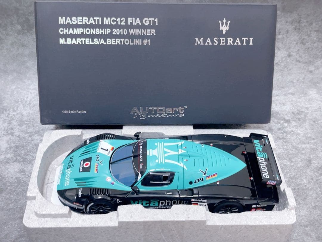 AUTOart 1/18 マセラティ MC12 FIA GT1 優勝 ミニカー