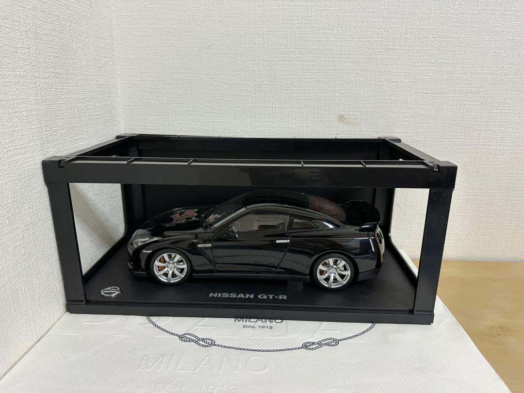 Nissan GT-R 1/43 スケール