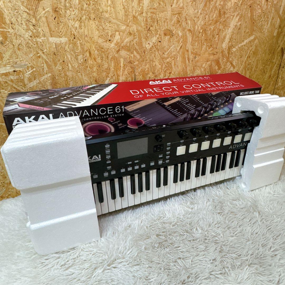 AKAI ADVANCE 61 MIDIキーボード コントローラー アカイ