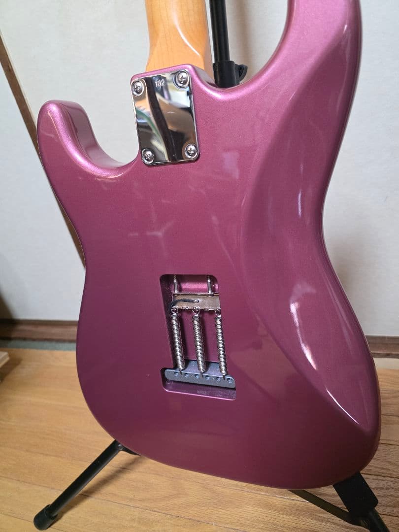 Limited Char Stratocaster® Burgundy